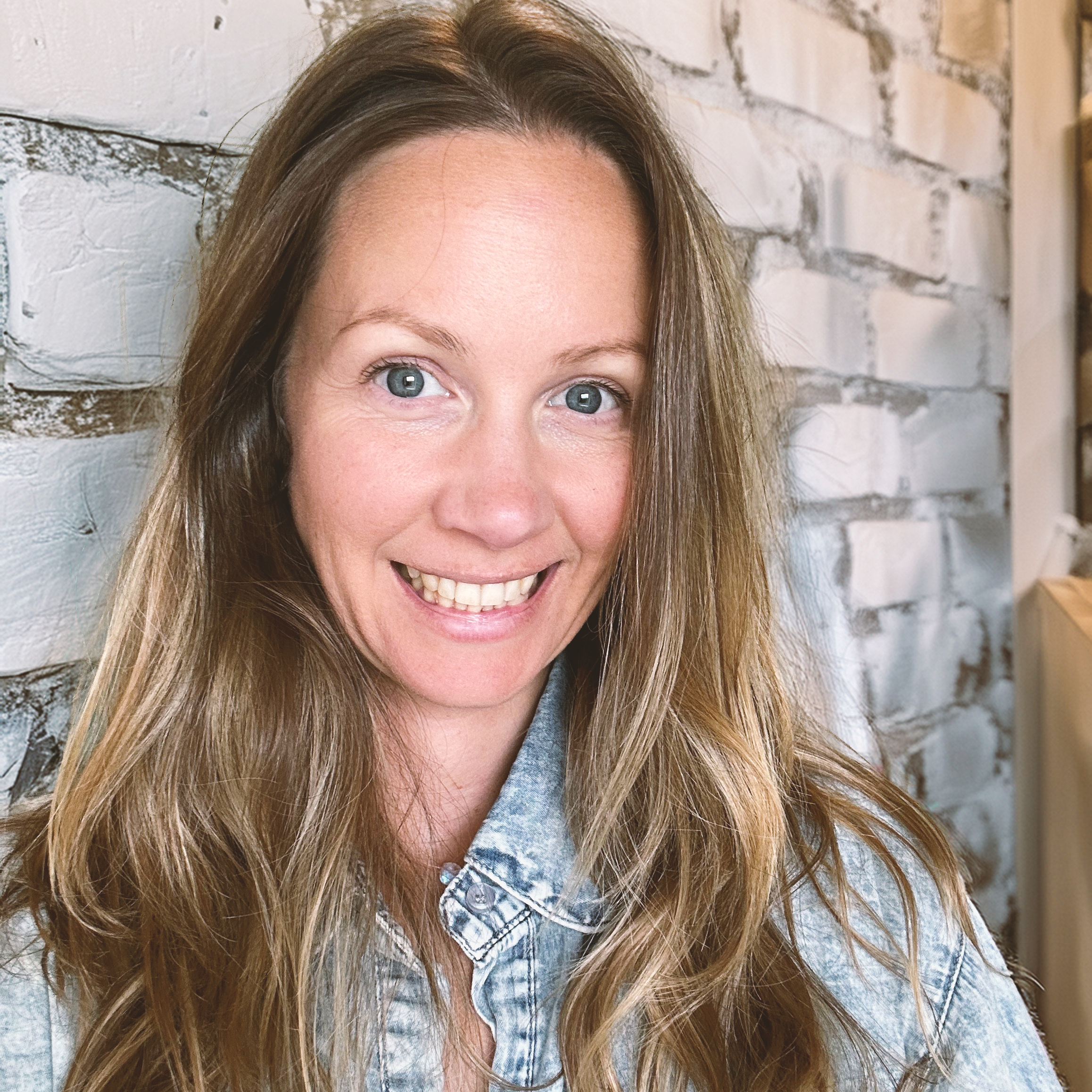 Meet Fran - Creative Marketing Partner - Frances Verbeek